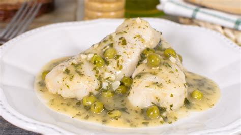 Merluza en Salsa Verde Receta de Pescado MUY Fácil y Deliciosa YouTube