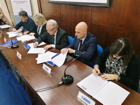 Reggio Calabria Siglato Nella Sede Di Confindustria L Accordo Sulle