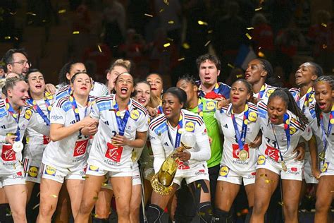 Handball Mondial féminin Les Bleues sur le toit du monde
