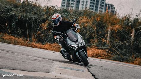 新車圖輯2023 Kymco RomaGT試駕內斂運動風的質感旅人 Yahoo奇摩汽車機車