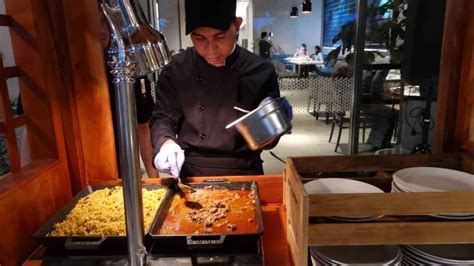 Berbuka Puasa Dengan Aneka Menu Nusantara Dan Timur Tengah Di Hotel