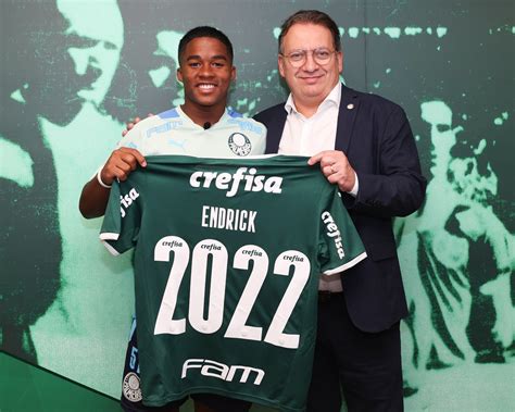 Endrick assina primeiro contrato o Palmeiras É o time do meu