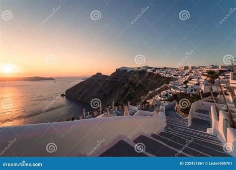 Krajobrazy Wsi Imerovigli I Fira Na Wyspie Santorini W Grecji Obraz
