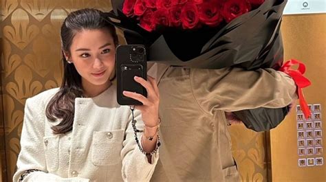 Sudah Mulai Move On Ini Profil Karen Vendela Mantan Tunangan Boy
