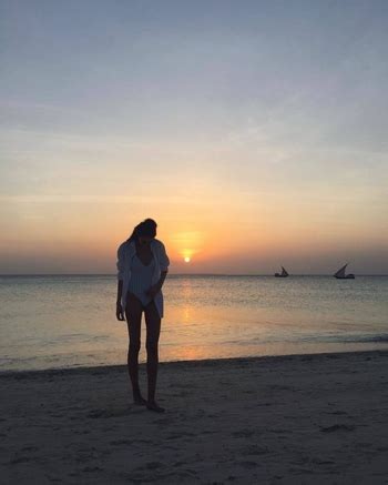 Cansu Melis Karakus Feet Aznudefeet