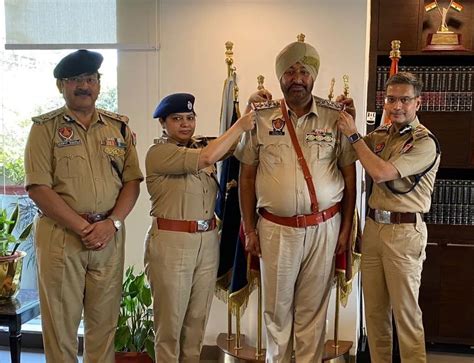 Punjabs Supercop Honoured By DGP Gaurav Yadav Royal Patiala