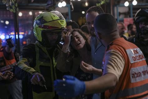 Las Fuerzas De Seguridad De Israel Persiguen Y Matan Al Supuesto