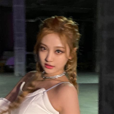 Aespa Icons Ningning In Girl Girl Icons Pretty People