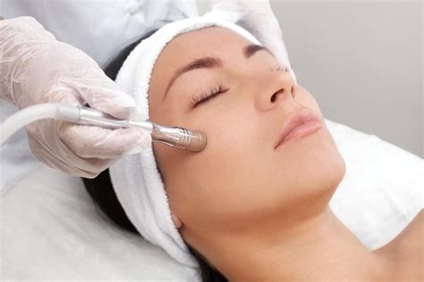 Cuáles son los beneficios del tratamiento microneedling con Dermapen