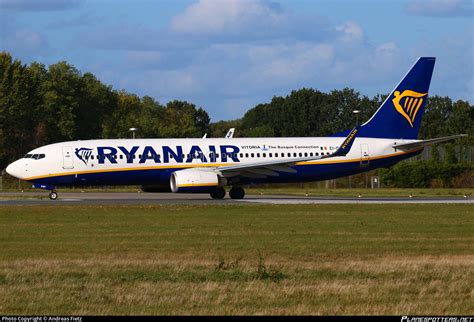 EI DWF Ryanair Boeing 737 8AS WL Photo By Andreas Fietz ID 885436