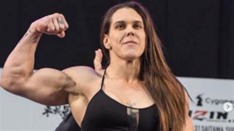 Gabi Garcia Conheça a lutadora alvo de fake news ao ser chamada de trans