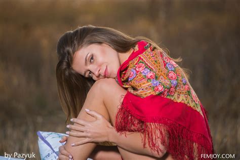 Looking At Viewer Model Mary Kalisy K Femjoy Magazine Women Hd