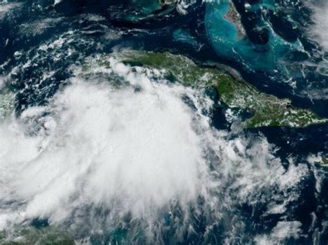 Se forma la tormenta Tropical Idalia entre México y Cuba y enfila hacia