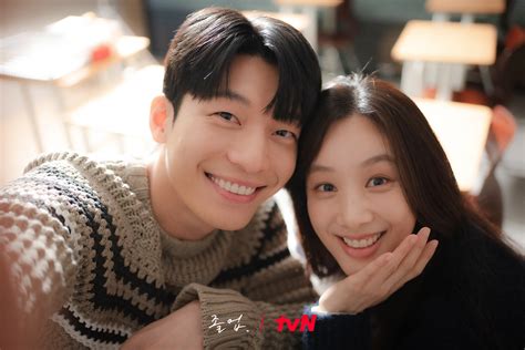 The Midnight Romance In Hagwon Celebrates Finale With Lovely Couple