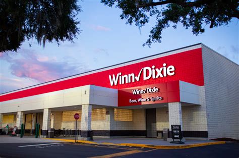 Tampa Winn Dixie es MLK y está entre las primeras tiendas locales en