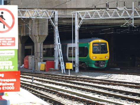 London Midland Class 323 323243 Departs From Birmingham Ne Flickr
