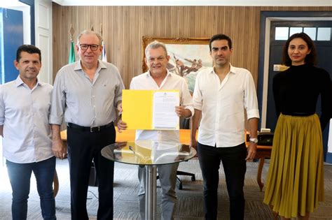 PÚBLICOA DESTAQUE Sarto anuncia 3 915 vagas do Programa Fortaleza