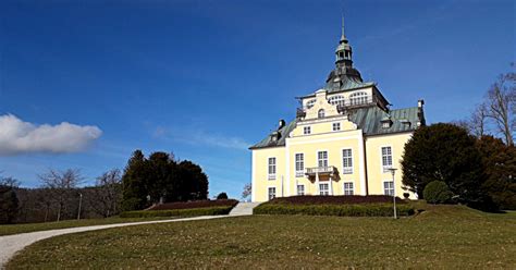 Ein erster Hauch von Frühling im Toskana Park in Außerhalb Salzburgs