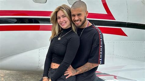 Zé Felipe fica ciúmes e tampa bumbum de Virginia Fonseca em foto