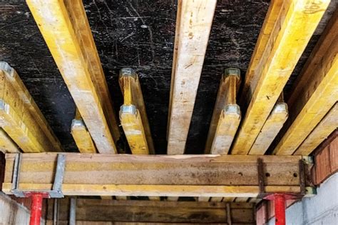 Coffrage Pour Couler Le Deuxième étage D un Bâtiment Monolithique