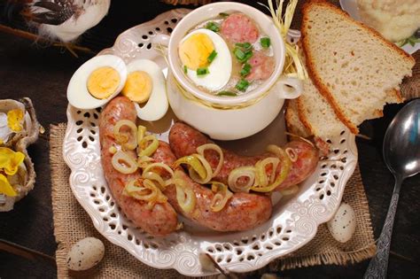 Biała kiełbasa jaki jest jej skład Z czego się robi białą kiełbasę