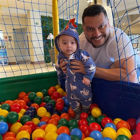 Foto Marido De Andressa Urach Thiago Lopes Viajou O Filho Sem