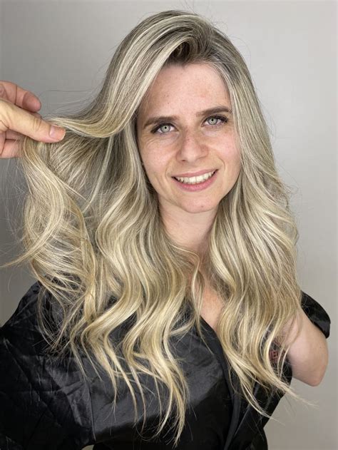 Pin De Juan Sartini Em Douradinho Quase Branco