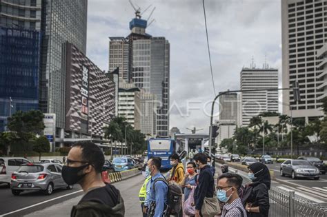 BANK DUNIA PANGKAS PROYEKSI PERTUMBUHAN EKONOMI INDONESIA ANTARA Foto