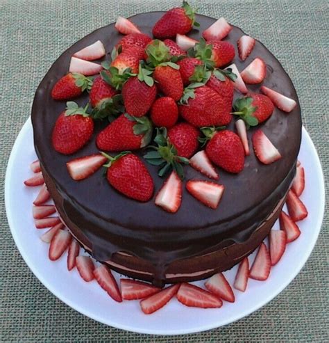 Naked Cake De Chocolate Meio Amargo Recheio De Brigadeiro De