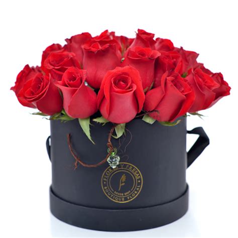 36 ROSAS ROJAS CAJA NEGRA Flores Y Fresas