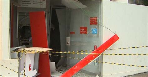 G1 Quadrilha armada explode caixa eletrônico em Santa Rosa de Viterbo