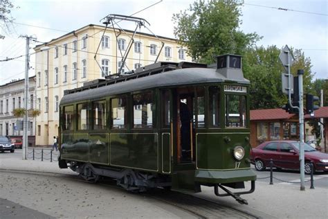 Zabytkowe autobusy i tramwaje na ulicach Łodzi Scena Kultury