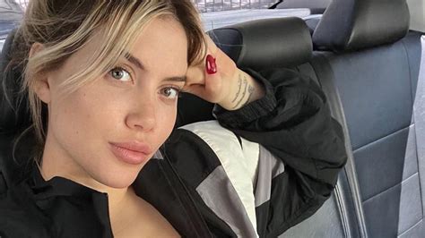 Topless në mes të plazhit Wanda Nara nuk i lë vend imagjinatës