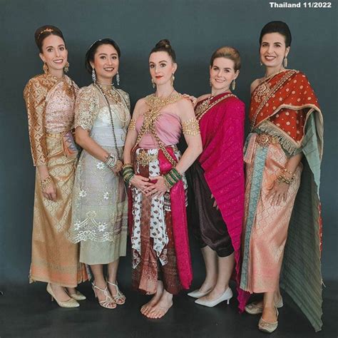 Foreigners In Thai Costumes Thailand Tourism International School
