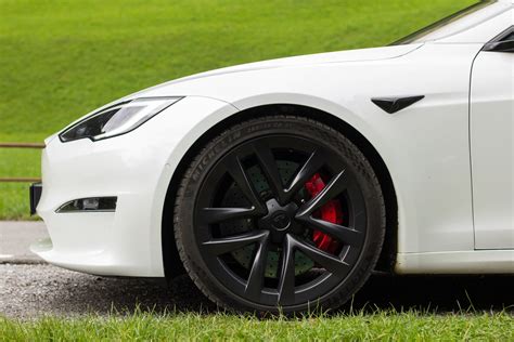 Tesla Model S Plaid Das E Auto mit über 1 000 PS im Test GQ Germany