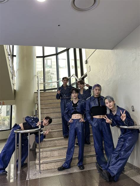 OnlyOneOf official on Twitter Photo 230303 온리원오브 KBS 뮤직뱅크