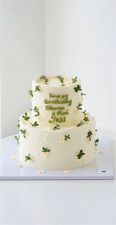 50 Cute Minimalist Buttercream Cakes Two Tier Cake With Daisies