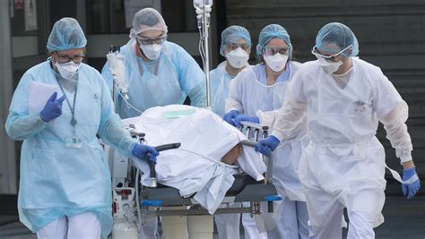 Coronavirus les cliniques et hôpitaux se préparent face au pic de l