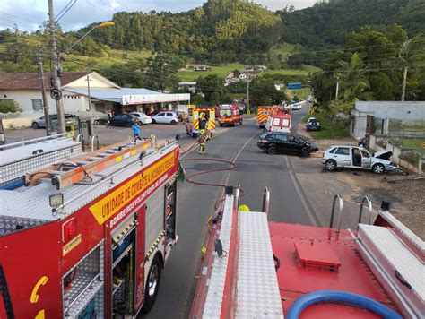 Grave acidente deixa vítima em estado gravíssimo em Ibirama Rede Web TV