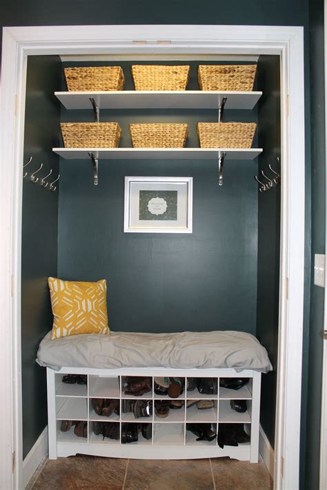 Small Closet Nook Ideas Decoomo