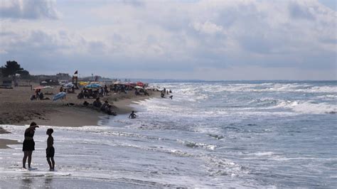 O ilde olumsuz hava ve deniz koşullarıyla denize girmek yasaklandı