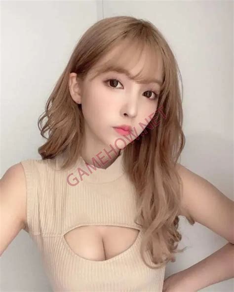 Mikami Yua là ai Tiểu sử và sự nghiệp của nữ thần phim nóng Nhật Bản