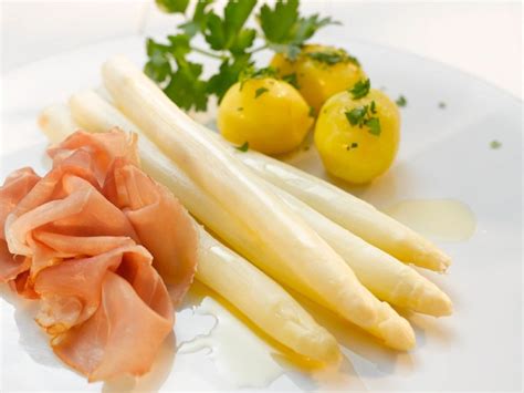 Spargel Mit Kartoffeln Und Schinken Rezept EAT SMARTER