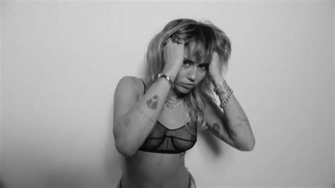 Miley Cyrus Fappening Tits And Upskirt Explicit The Fappening
