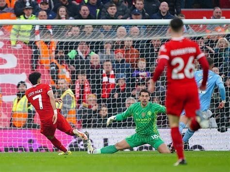 Přestupové spekulace Udrží Liverpool Luise Diaze PremierLeague cz