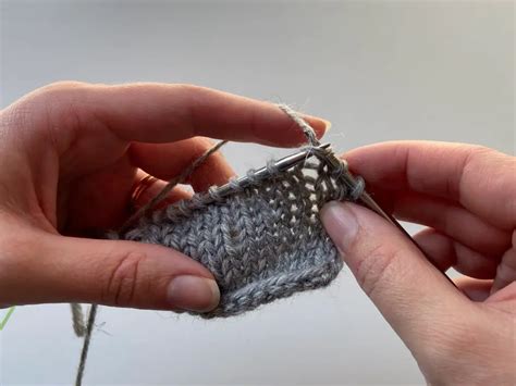 13 Differences Between Knitting And Crocheting Knitgrammer