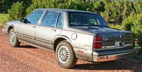 1989 Oldsmobile Delta 88 FE3 Barn Finds