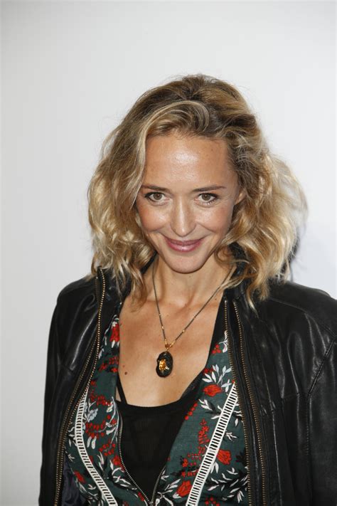 Photo Hélène de Fougerolles à la première de Les Bracelets Rouges
