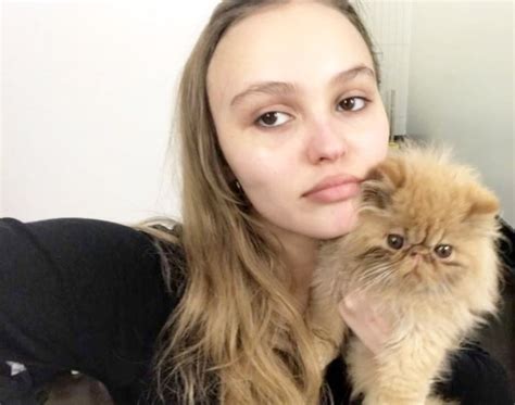 Pin Op Lily Rose Depp