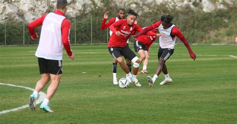 Football Ligue 2 Un seul absent pour la reprise de l entraînement